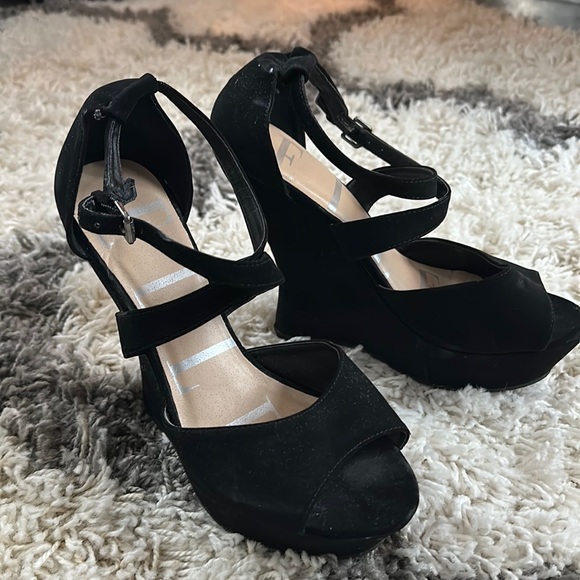 Elle | Shoes | Unique Black Suede Platform Wedge Sandals | Poshmark